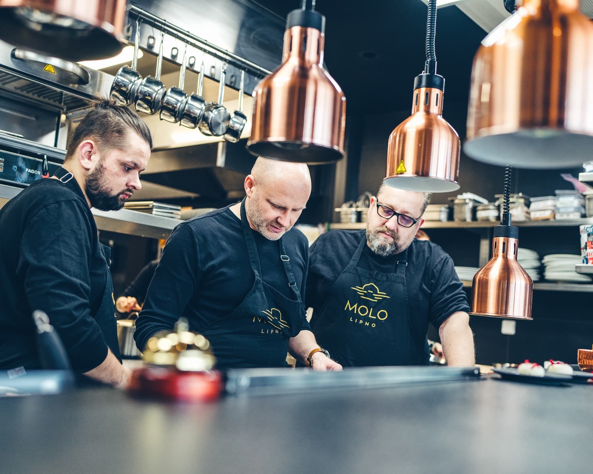 MOLO Restaurant – zážitková restaurace nad jezerem Lipno